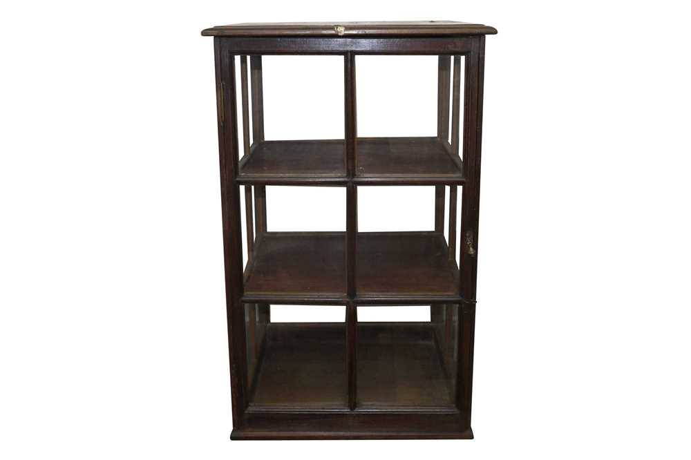 Lot 1003 - A MAHOGANY TABLETOP DISPLAY CABINET, EARLY