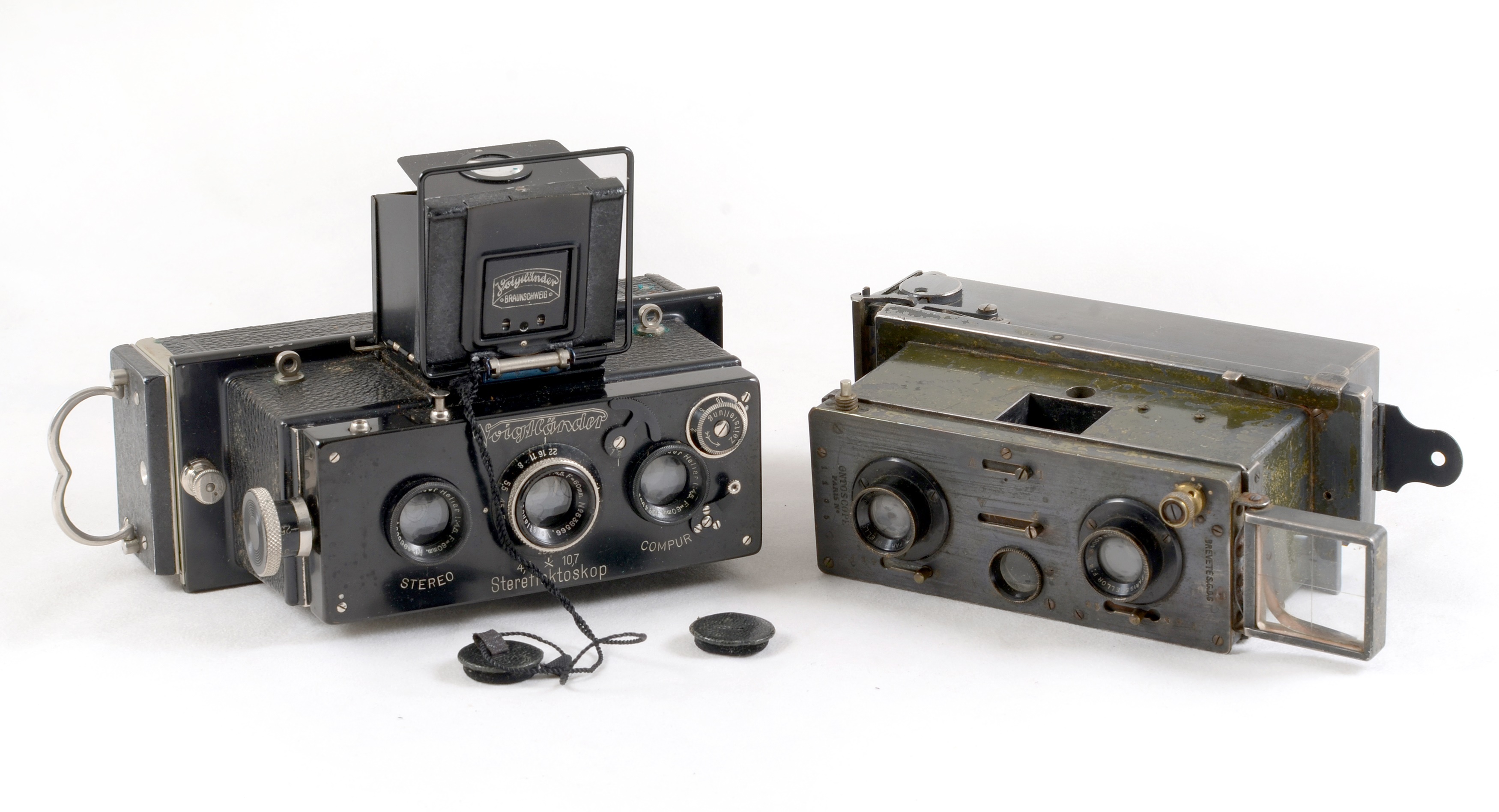 Lot 74 - Voigtlander Stereflextoskop & Richard