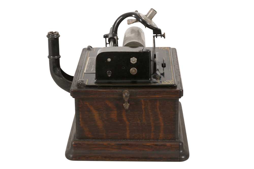 Lot 19 - A Model A Edison Combination Type Fireside