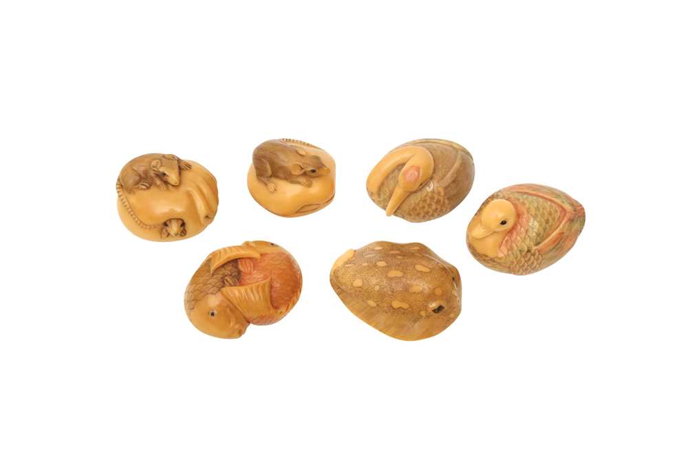 Lot 1044 - A GROUP OF SIX TAGUA (PALM NUT) NETSUKE