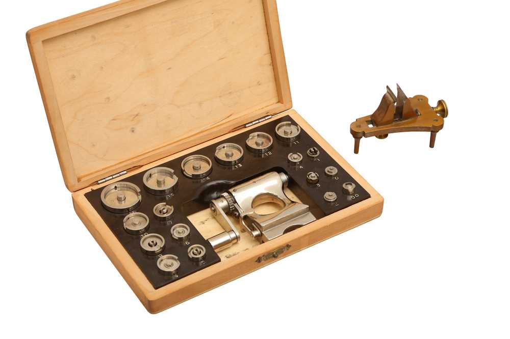 Lot 84 - A COLLECTION OF WATCH AND CLOCK REPAIRER'S