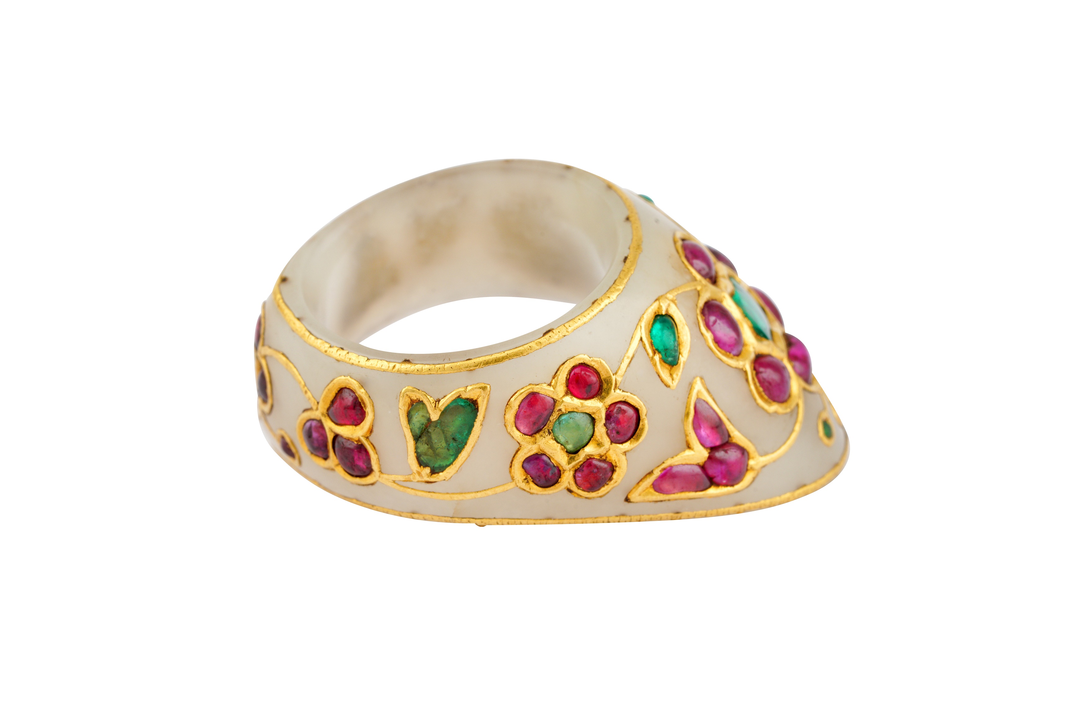 Lot 300 - A RUBY AND EMERALD KUNDAN-SET CARVED WHITE