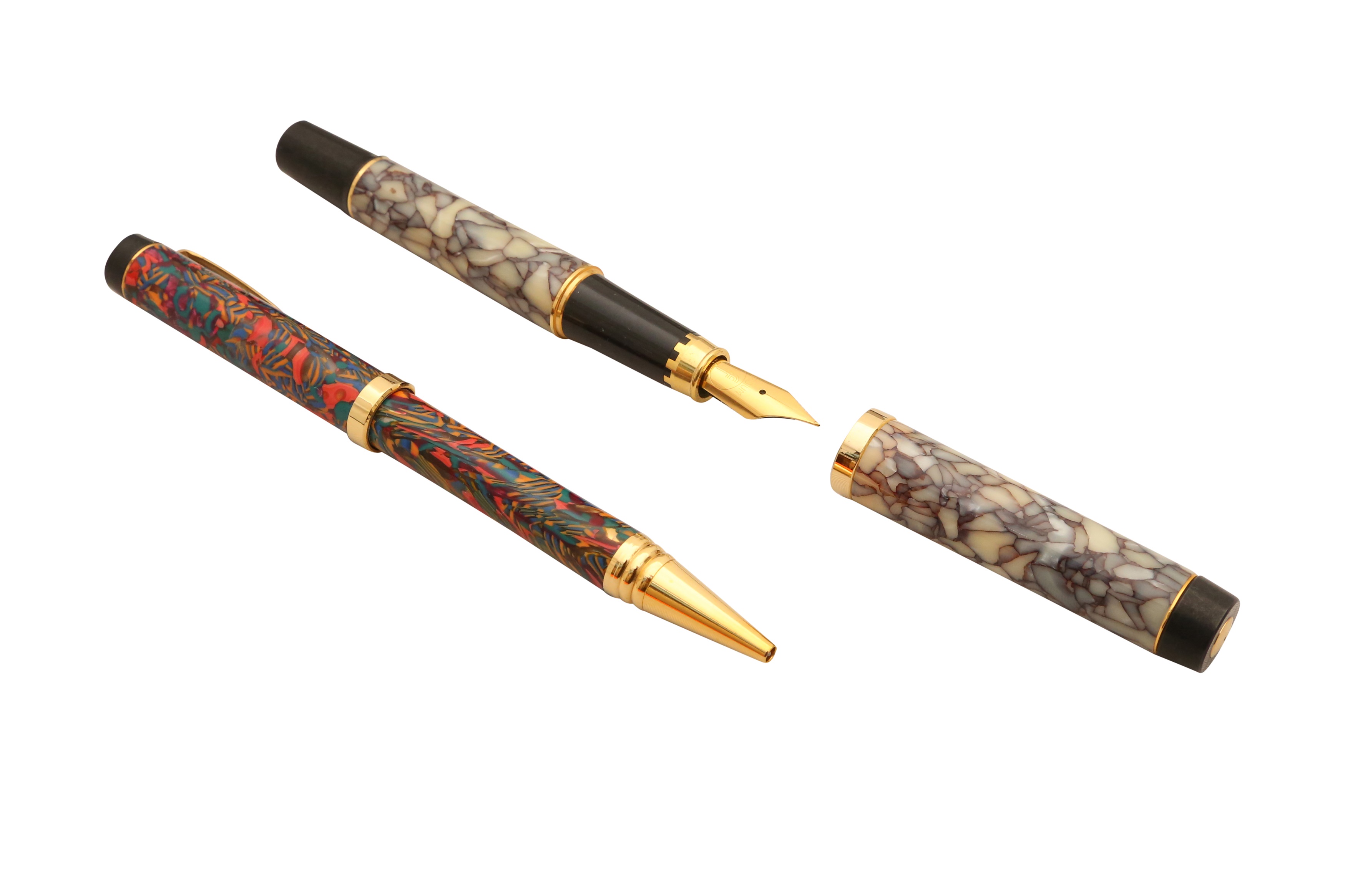 Lot 105 - A GROUP OF FIVE FILCAO PENS