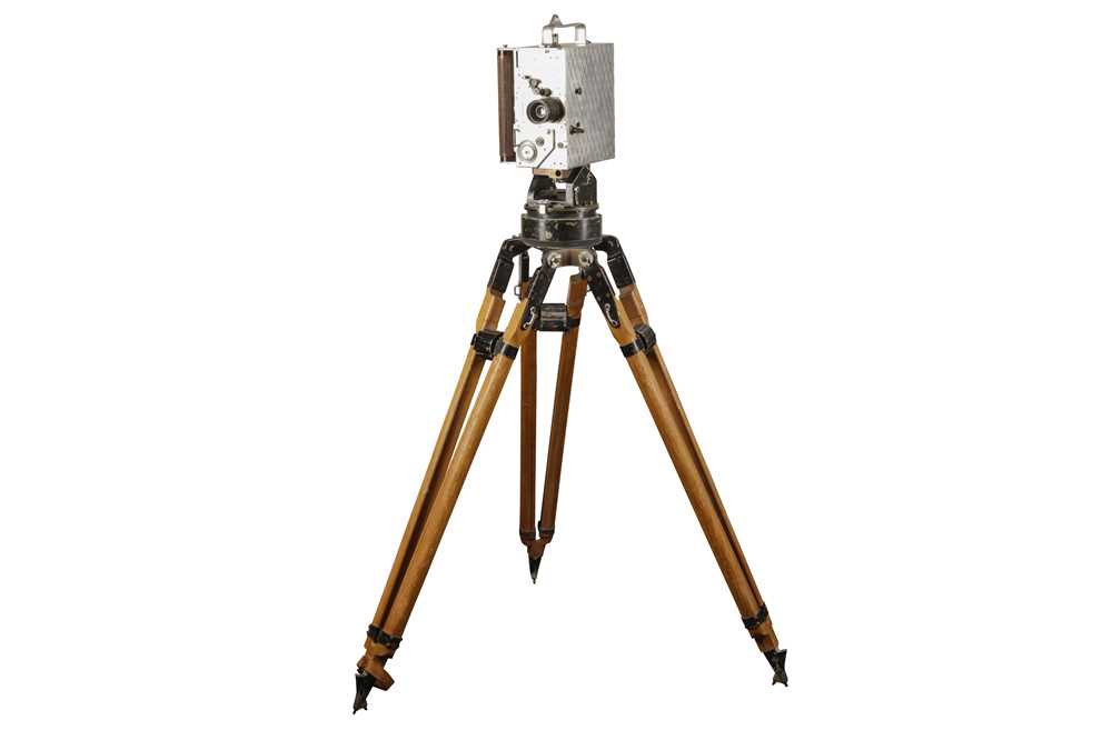 Lot 406 - A Newman Sinclair Auto Kine Model G 35mm