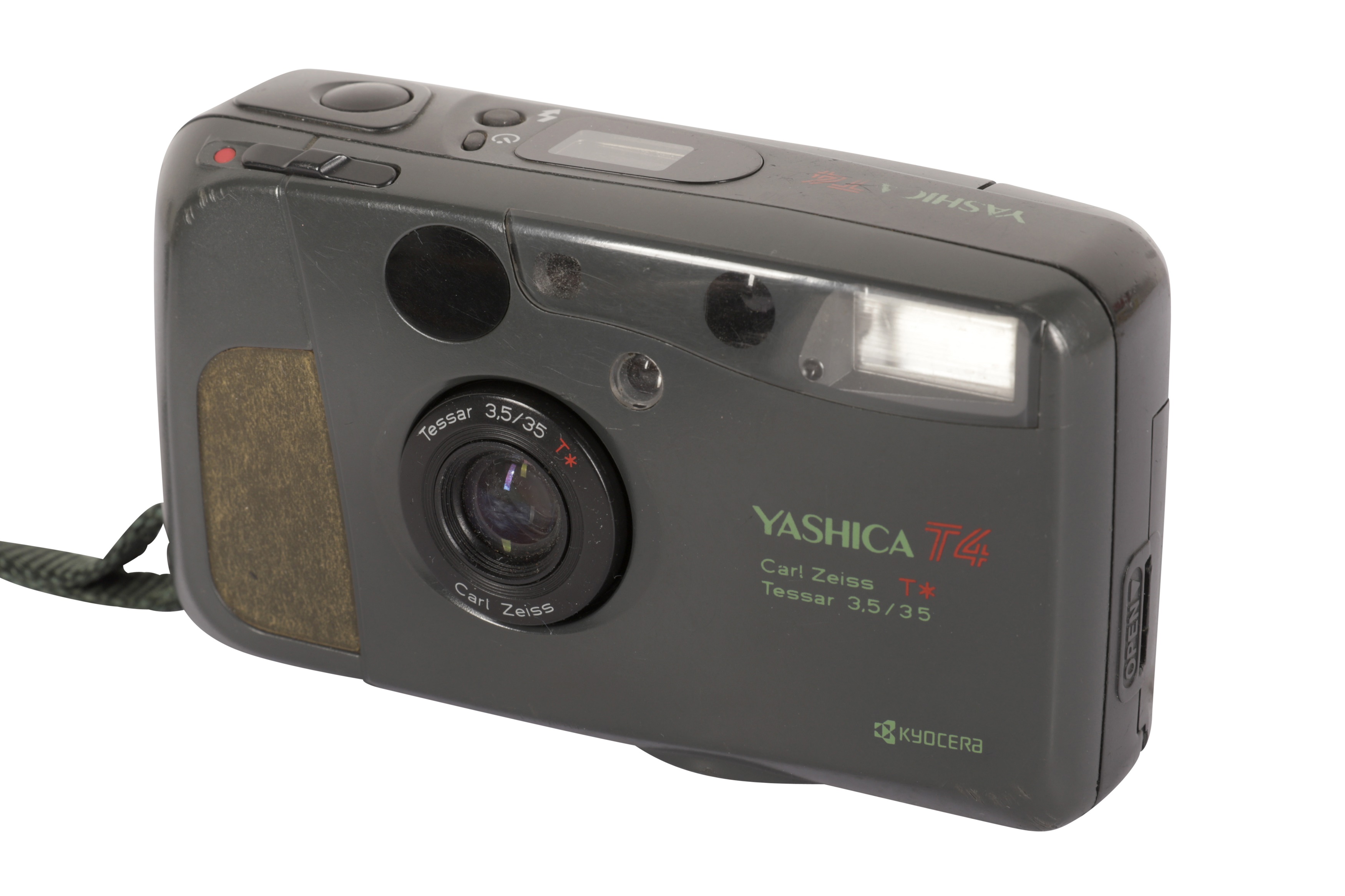Lot 55 - A Yashica T4 Safari Compact 35 mm Camera