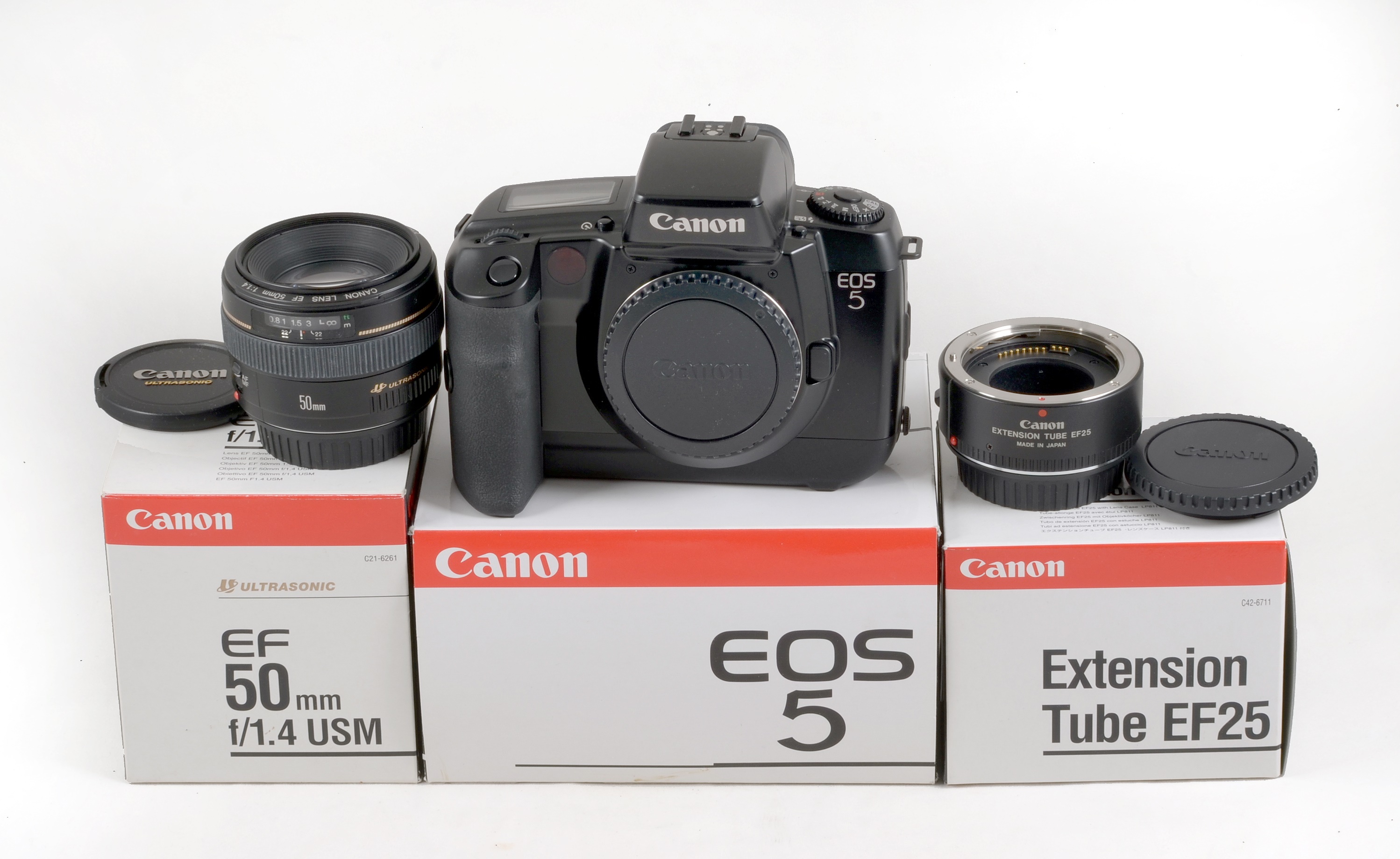 Lot 192 - Canon EOS 5 with 50mm f1.4 & EF25 Extension