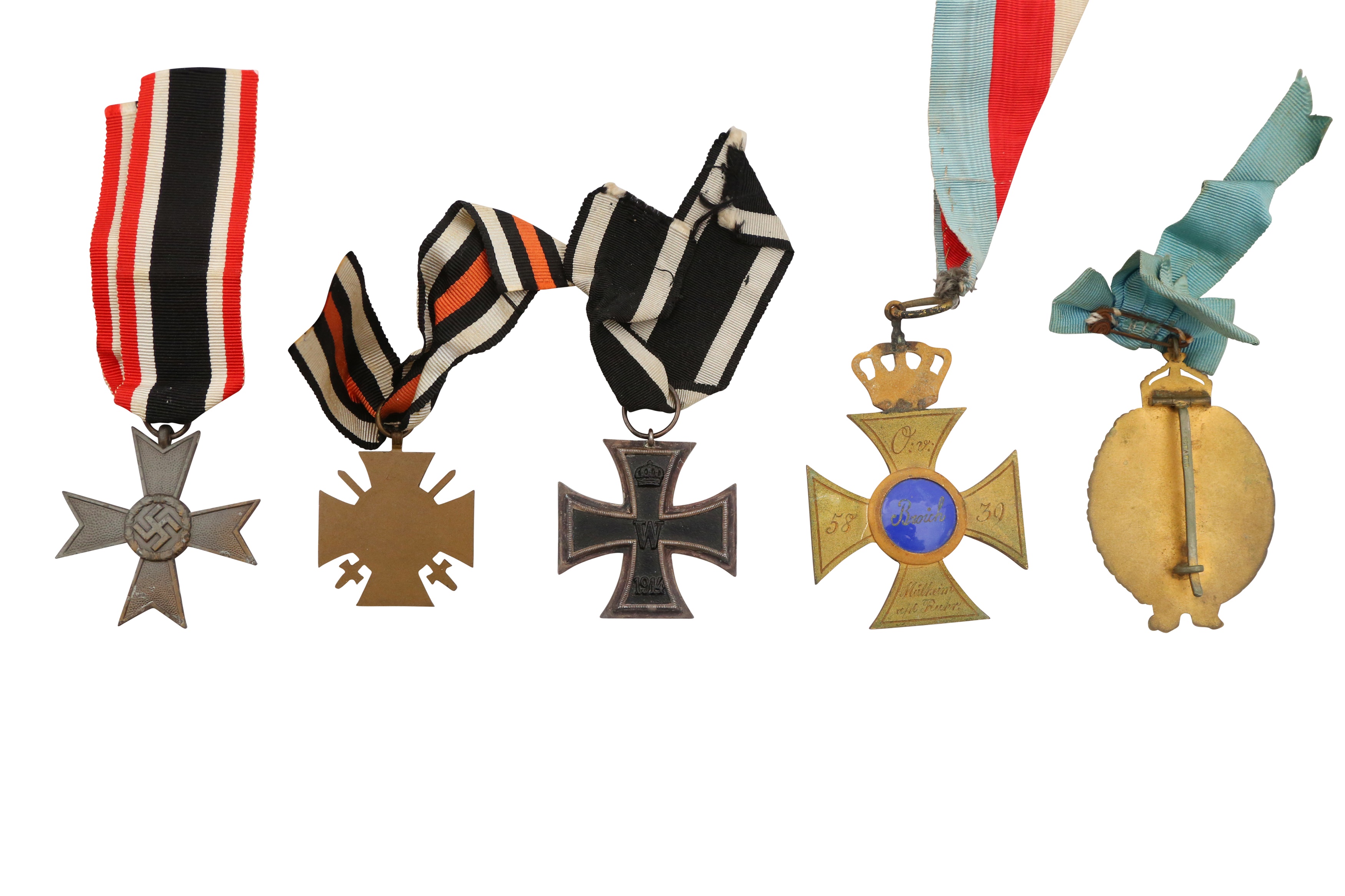 Lot 1687 - A GROUP OF GERMAN MEDALS AND ORDERS