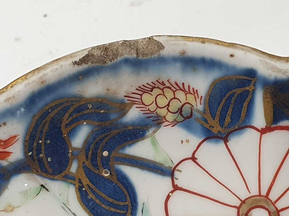 Lot 122 - A CHELSEA PORCELAIN BROCADE IMARI PATTERN