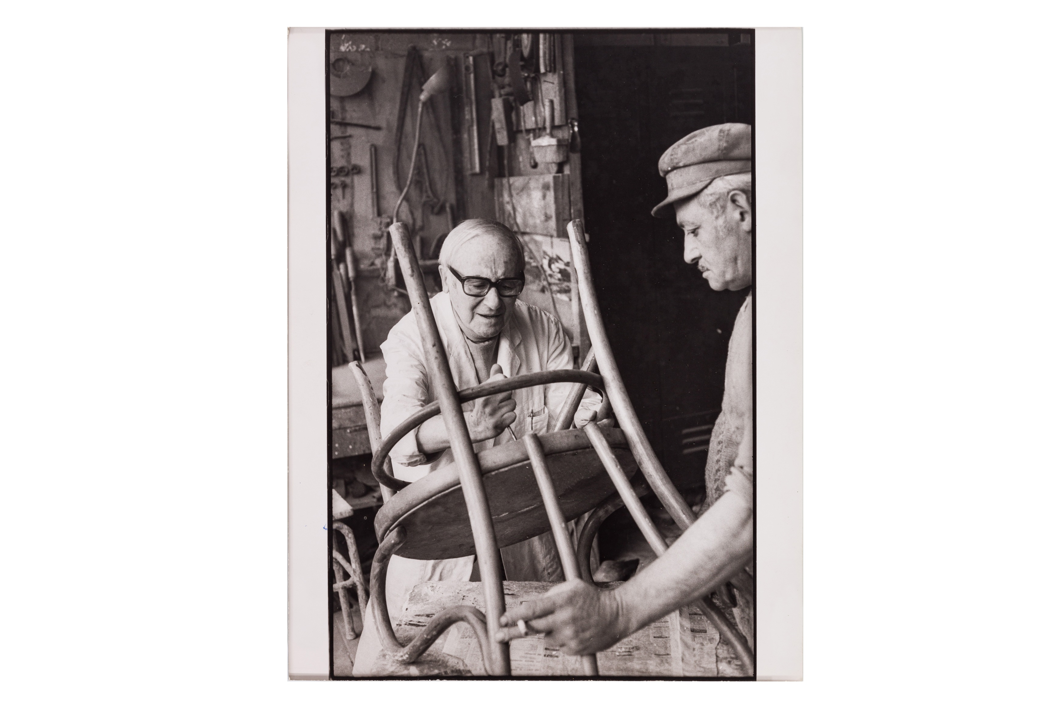 Lot 223 - Henri Cartier-Bresson (1908-2004)