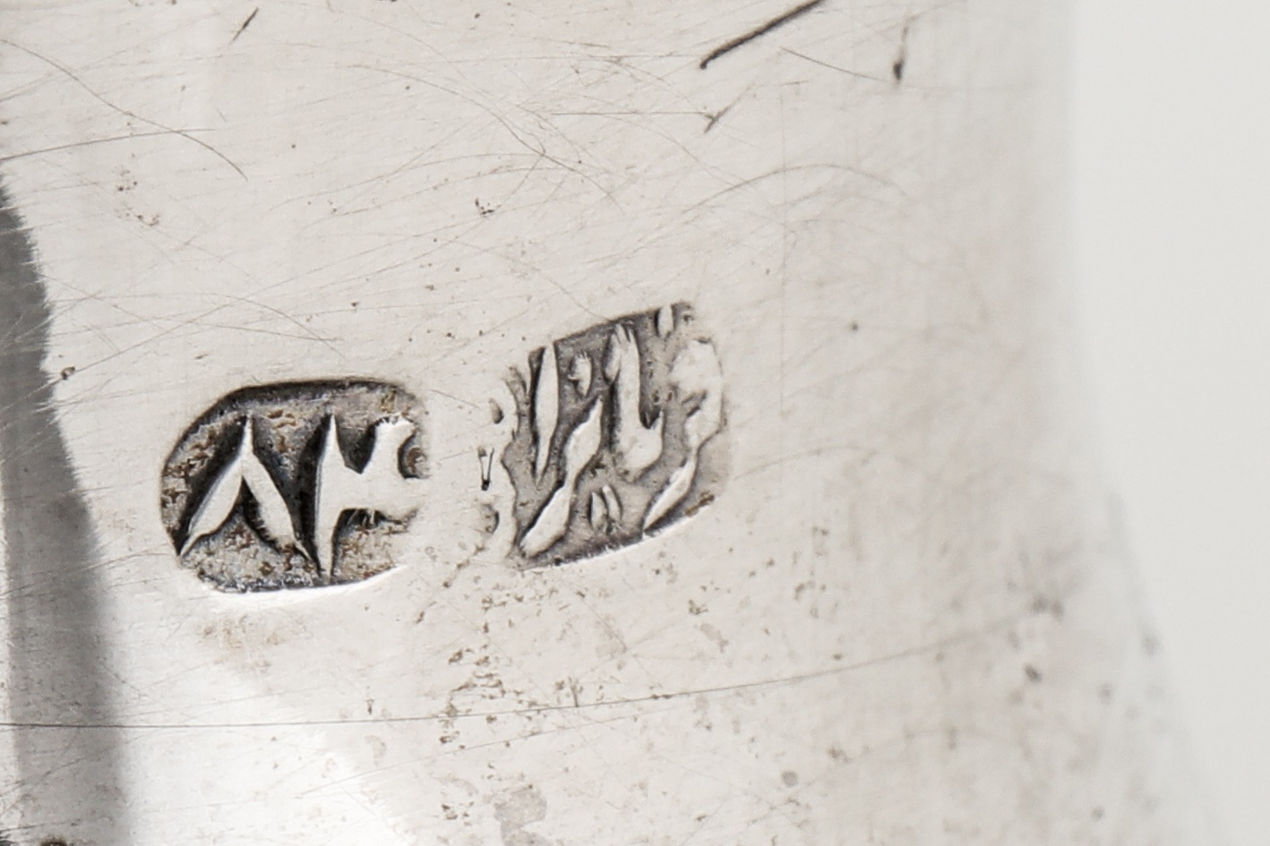Lot 396 - A MID-20TH CENTURY PERSIAN (IRANIAN) SILVER