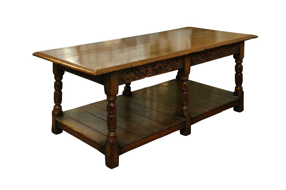 Lot 298 - A 20TH CENTURY OAK LOW TABLE IN 17TH CENTURY