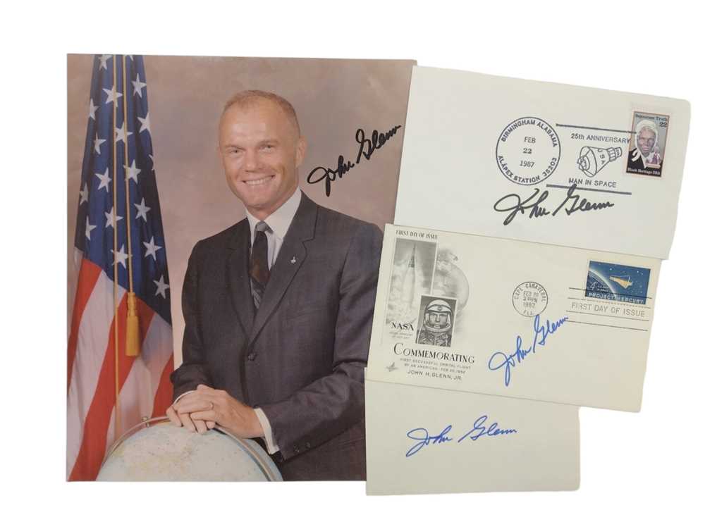 Lot 424 - Glenn (John)