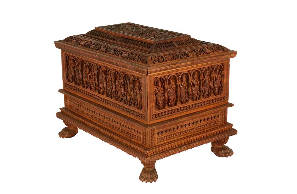 Lot 503 - A FINELY CARVED LARGE SANDALWOOD CASKET WITH
