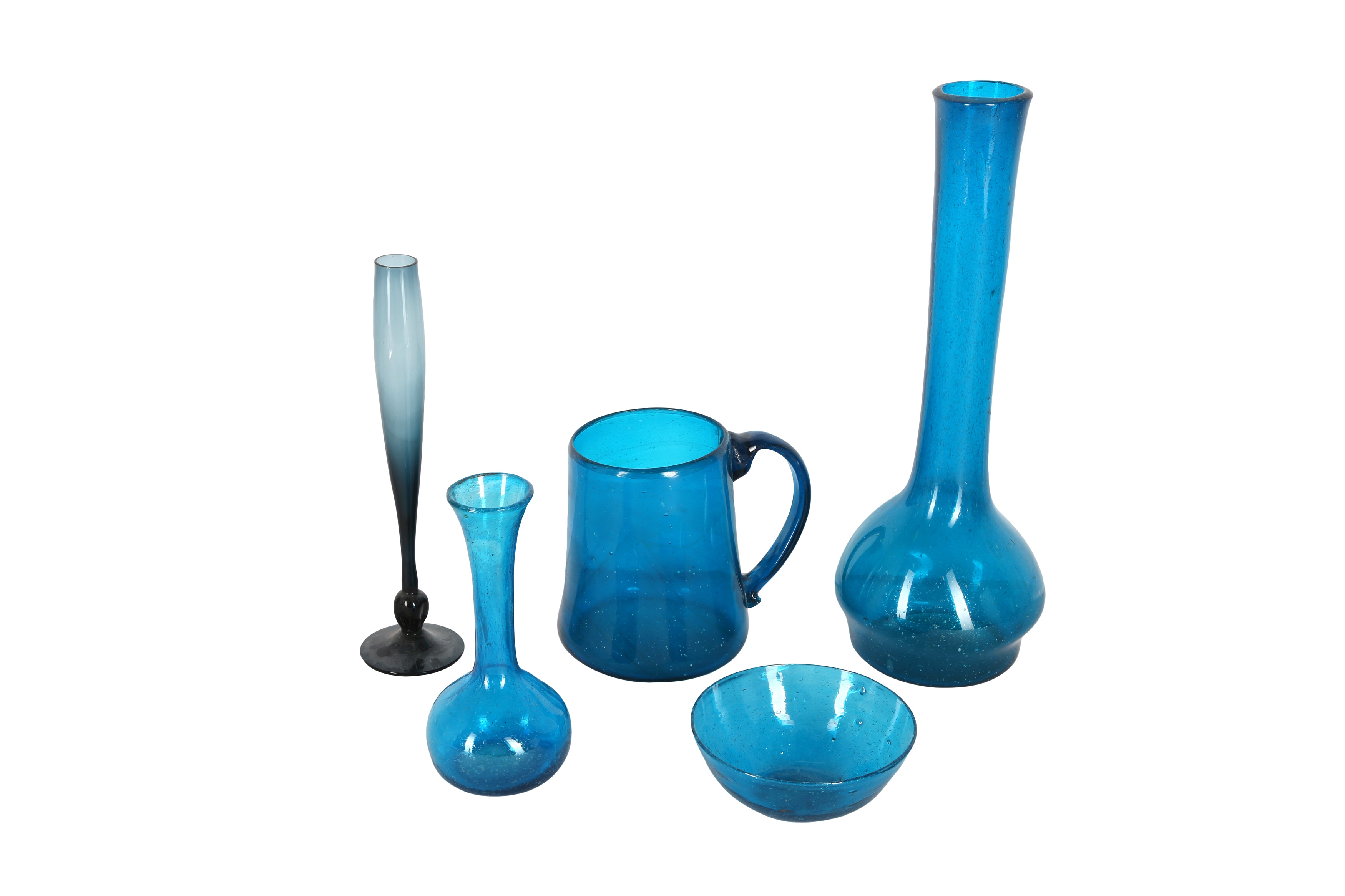 Lot 81 - A COLLECTION OF BLUE STUDIO GLASSWARE