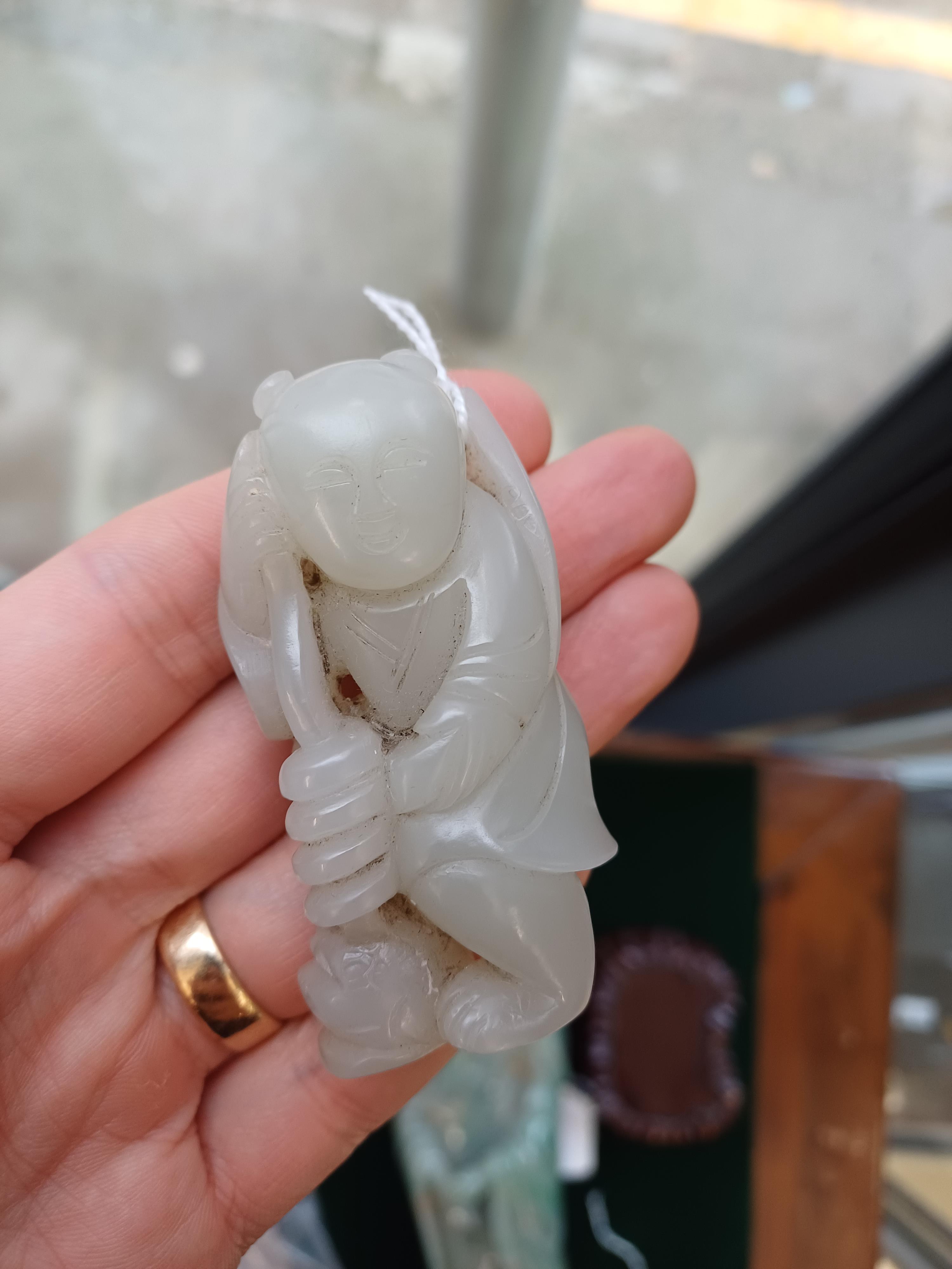 Lot 935 - FIVE CHINESE JADE CARVINGS