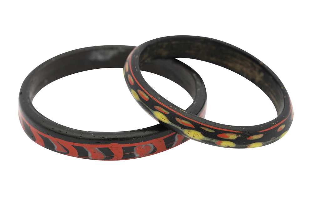 Lot 60 - TWO POLYCHROME MARVERED HOT-WORKED GLASS