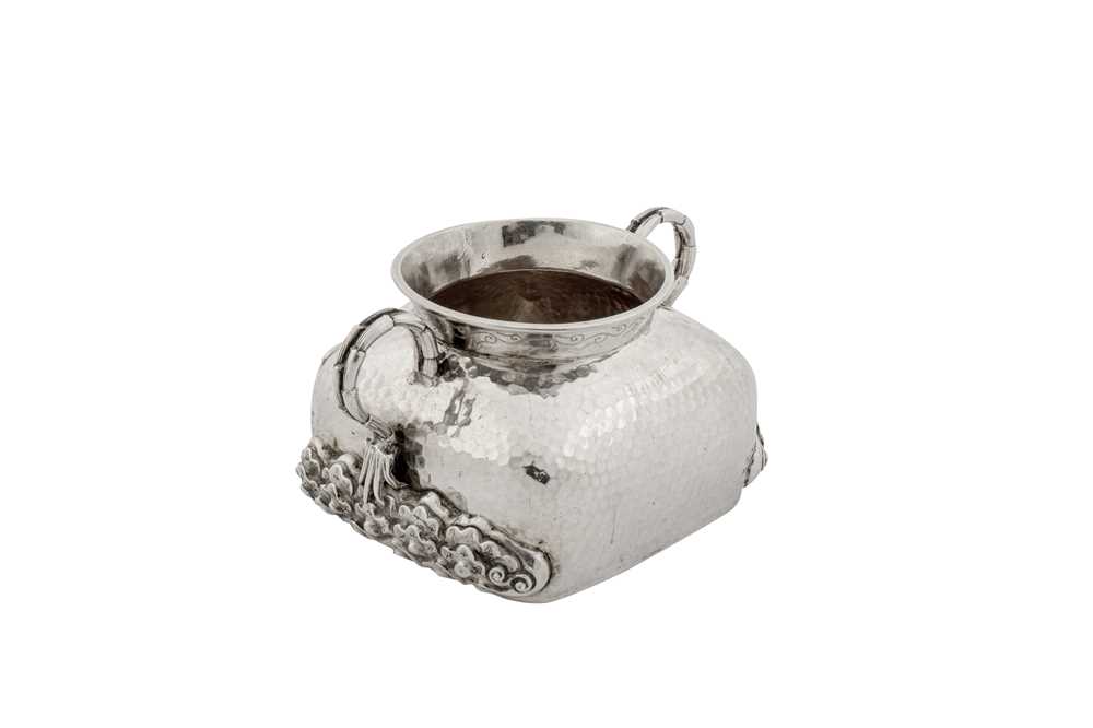 Lot 161 - A good cased early 20th century Chinese