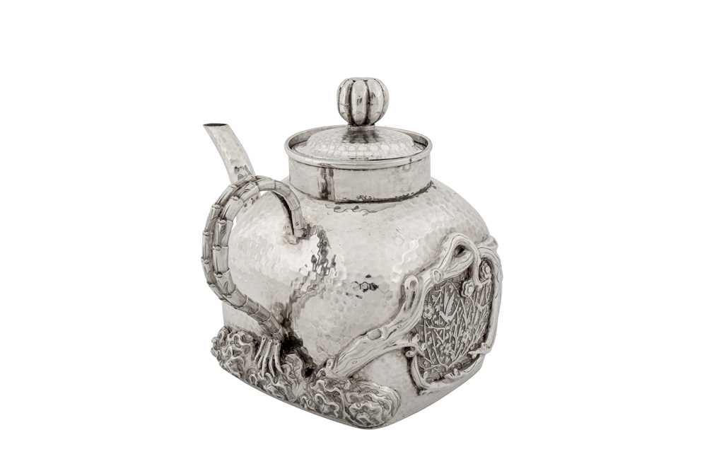 Lot 161 - A good cased early 20th century Chinese