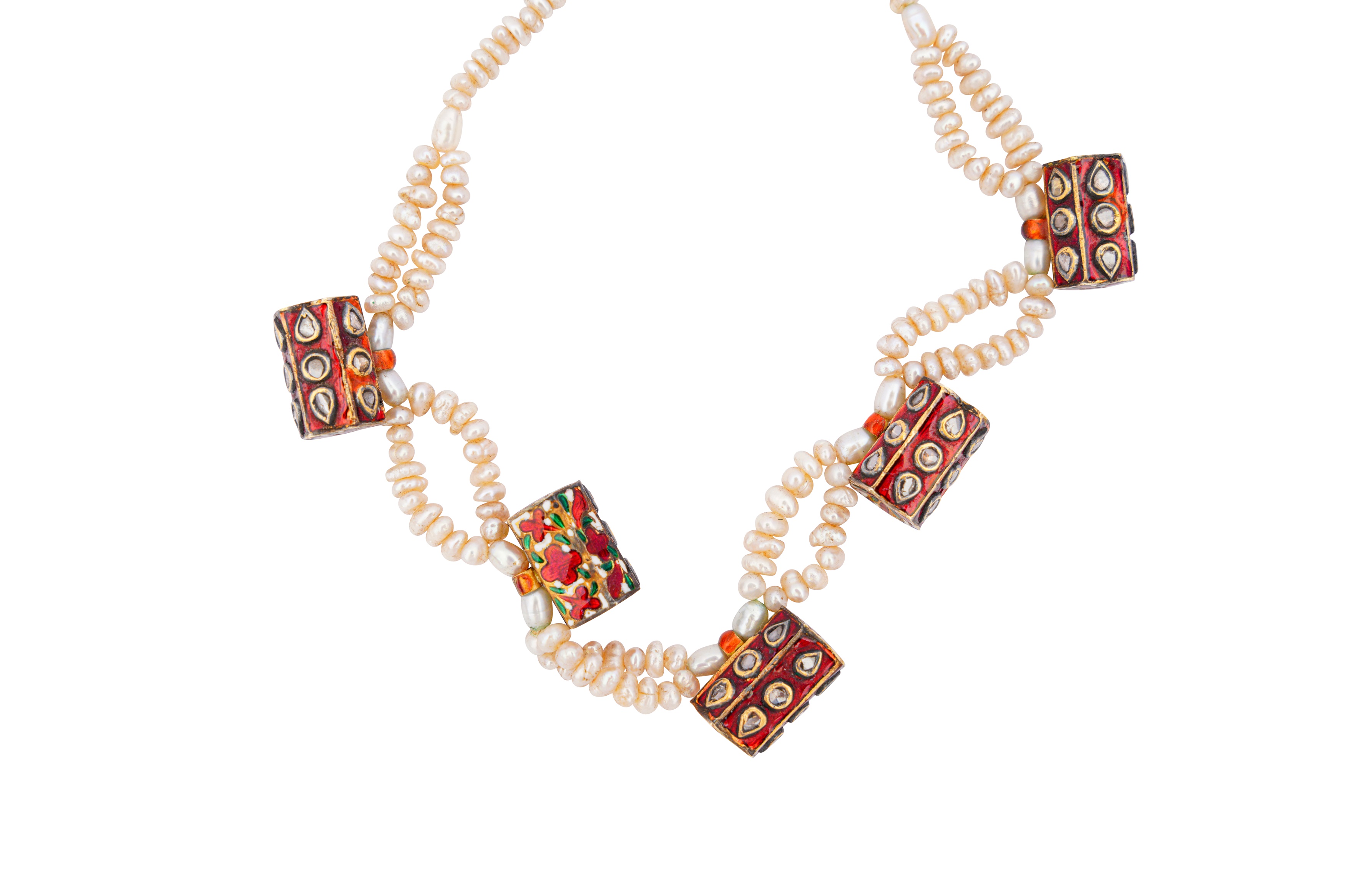 Lot 165 - A RECONSTITUTED INDIAN NECKLACE WITH SEED