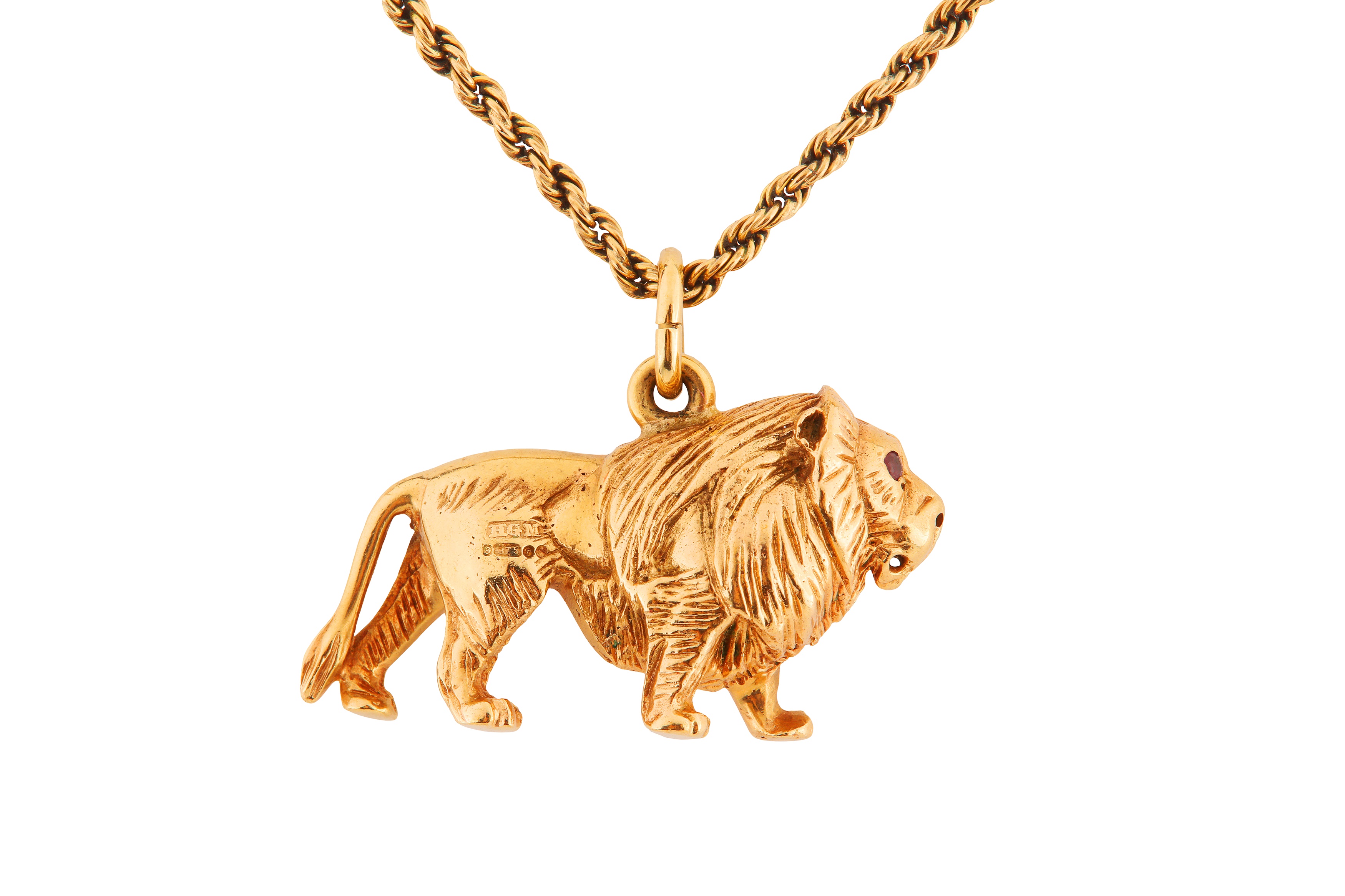 Lot 224 - A LION PENDANT AND CHAIN