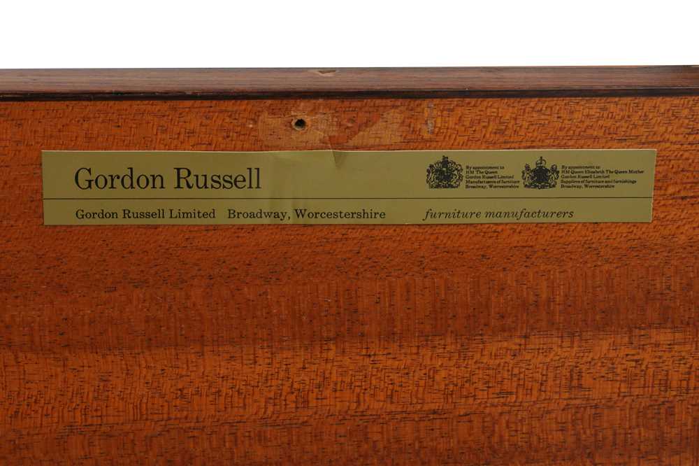 Lot 169 - GORDON RUSSELL (BRITISH 1892-1980)