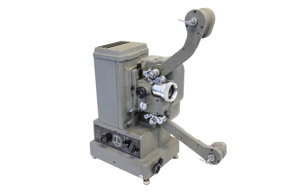 Lot 47 - PRADO 66 Projector. / Bolex Paillard G-816