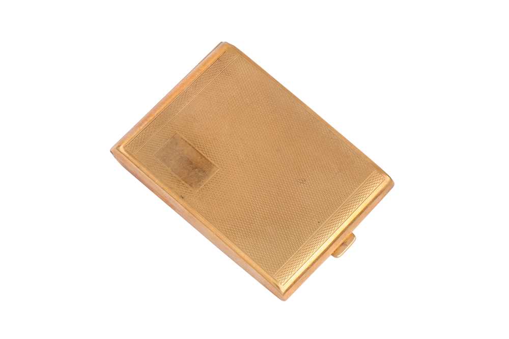Lot 79 - AN ART DECO 9CT GOLD POWDER COMPACT, CIRCA
