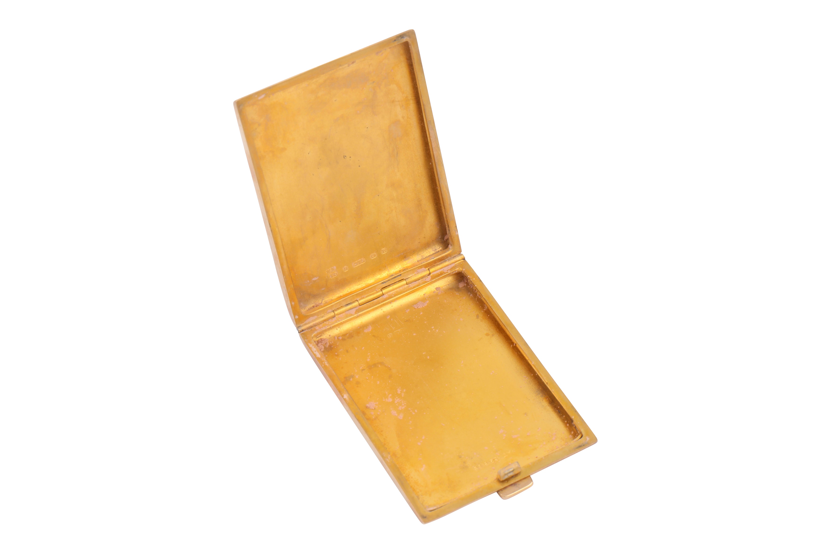 Lot 79 - AN ART DECO 9CT GOLD POWDER COMPACT, CIRCA