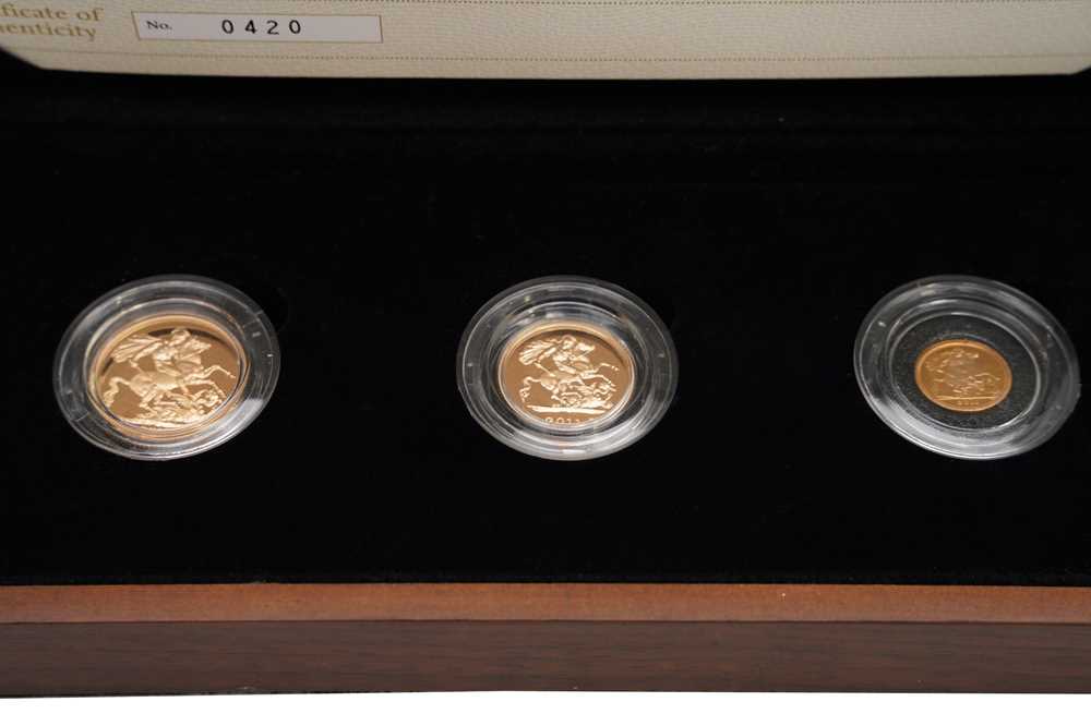 Lot 80 - SET OF THREE GOLD PROOF SOVEREIGNS