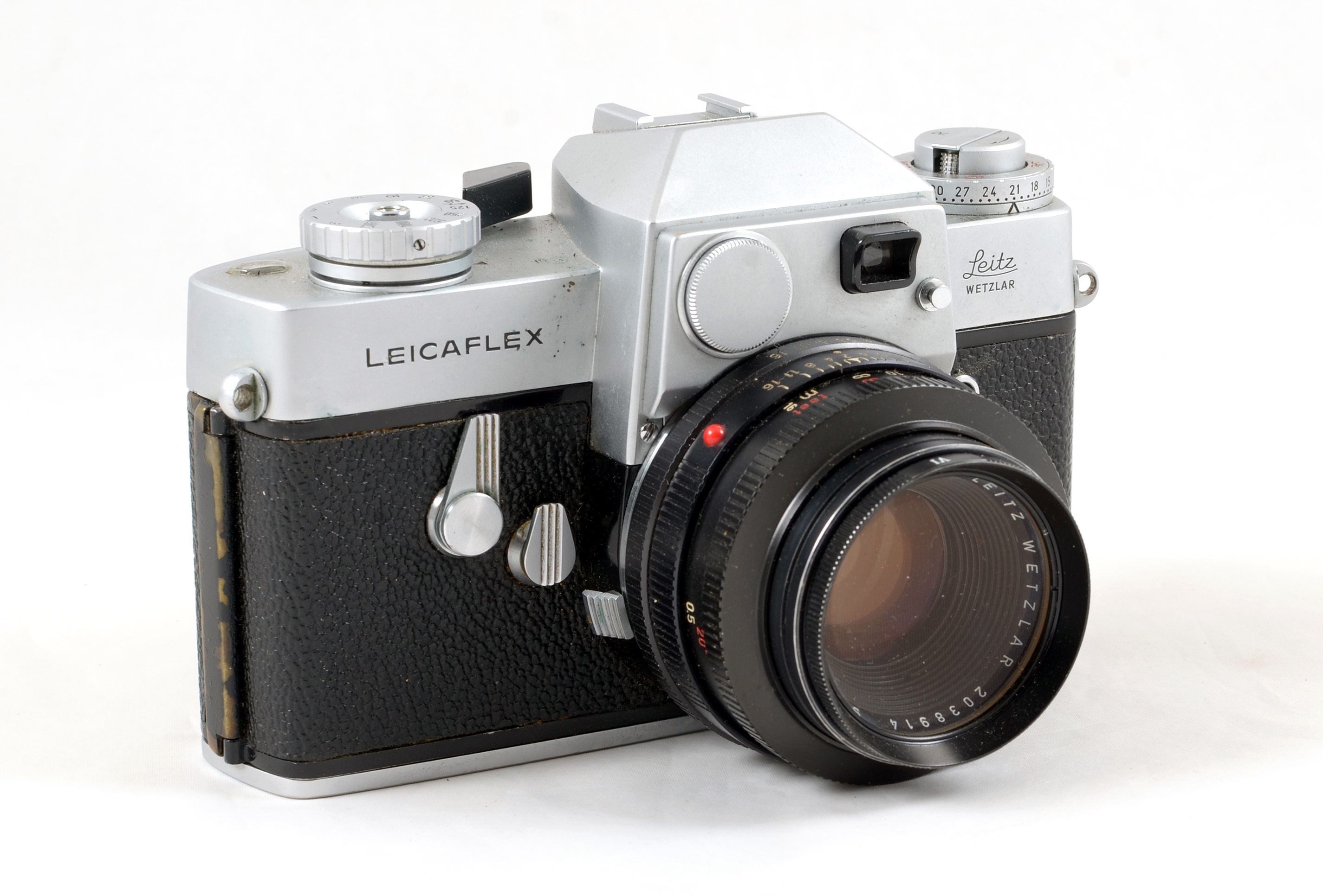 Lot 166 - Leicaflex with Summicron-R 50mm f2 Lens.