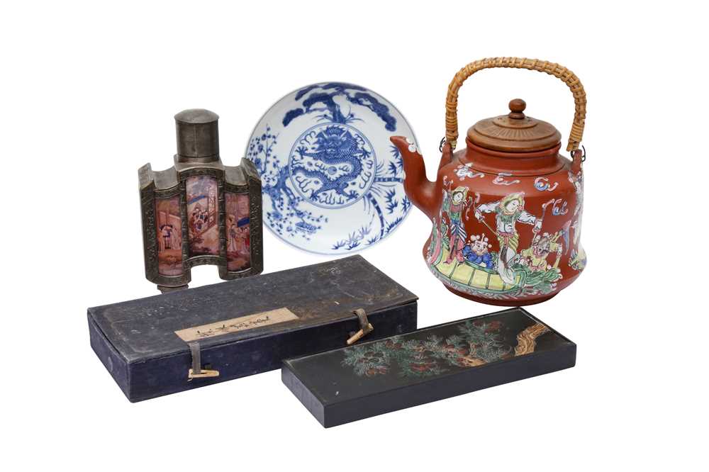 Lot 253 - A GROUP OF CHINESE OBJECTS