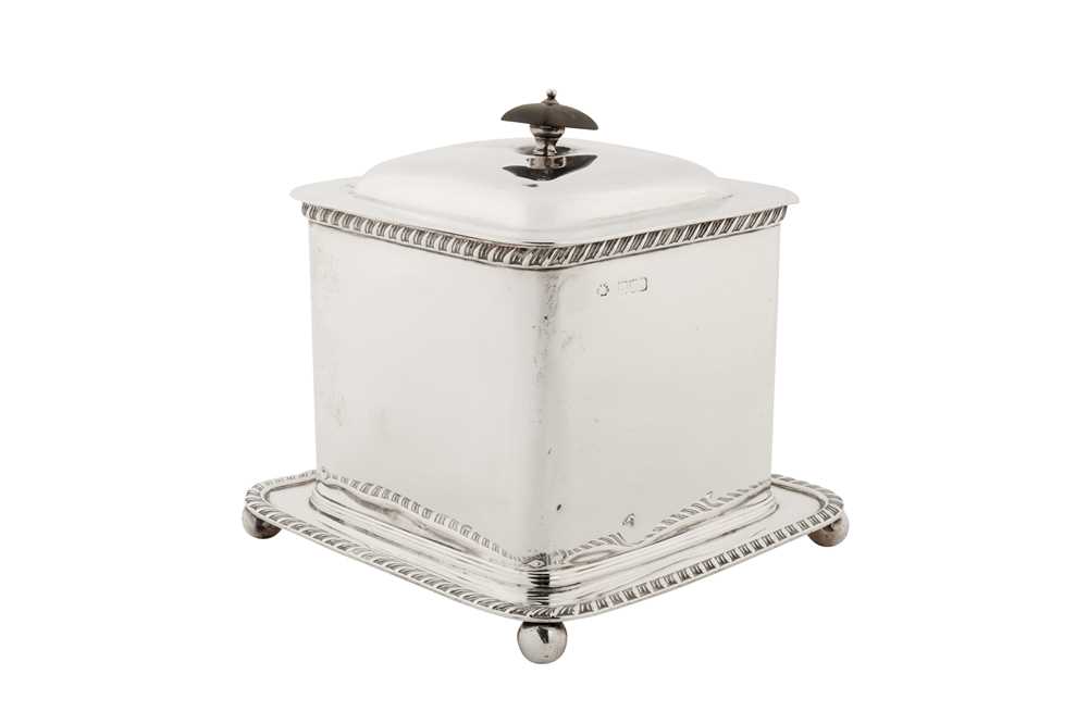 Lot 333 - A Victorian sterling silver biscuit box,