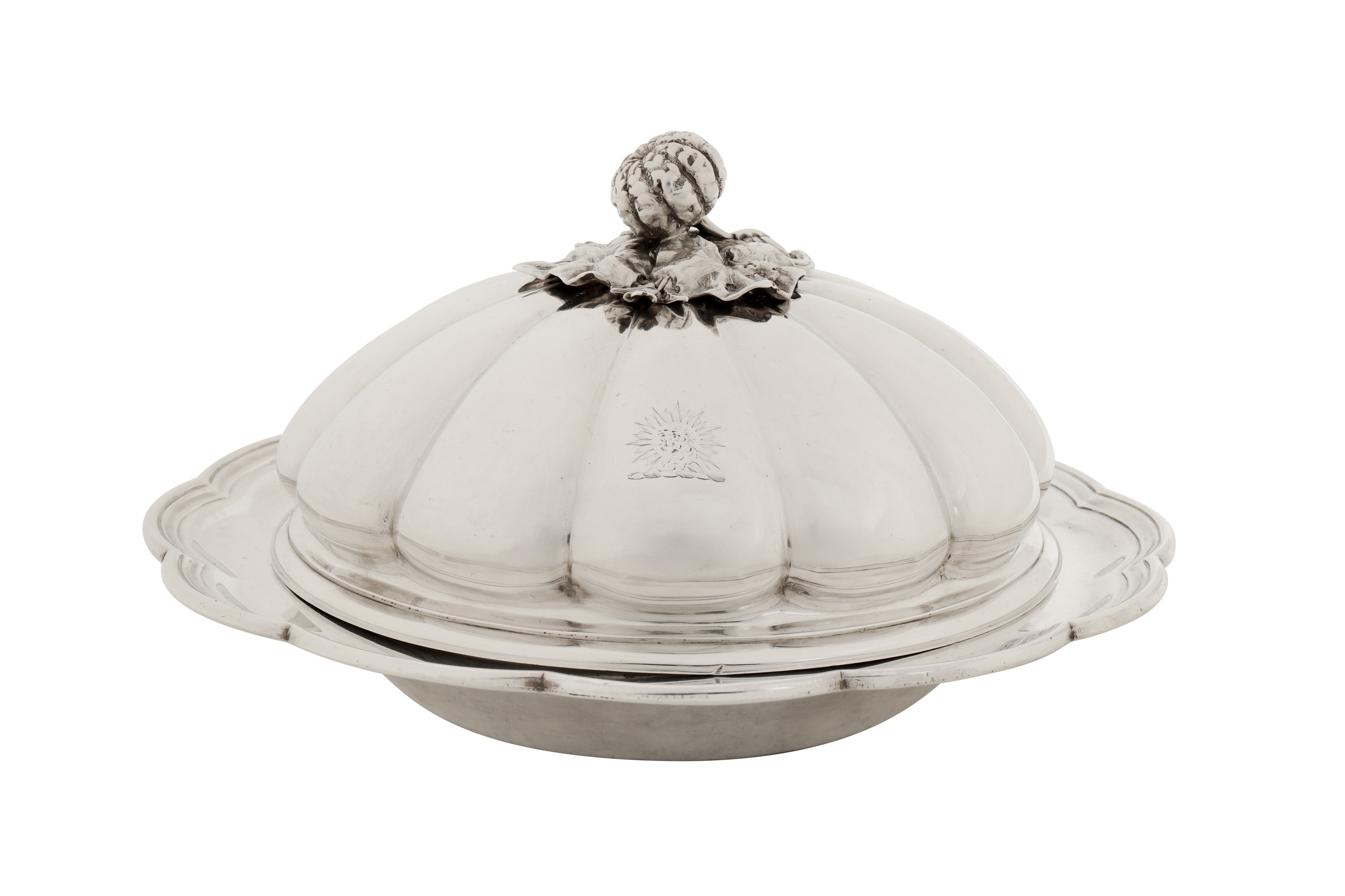 Lot 344 - An early Victorian sterling silver muffin