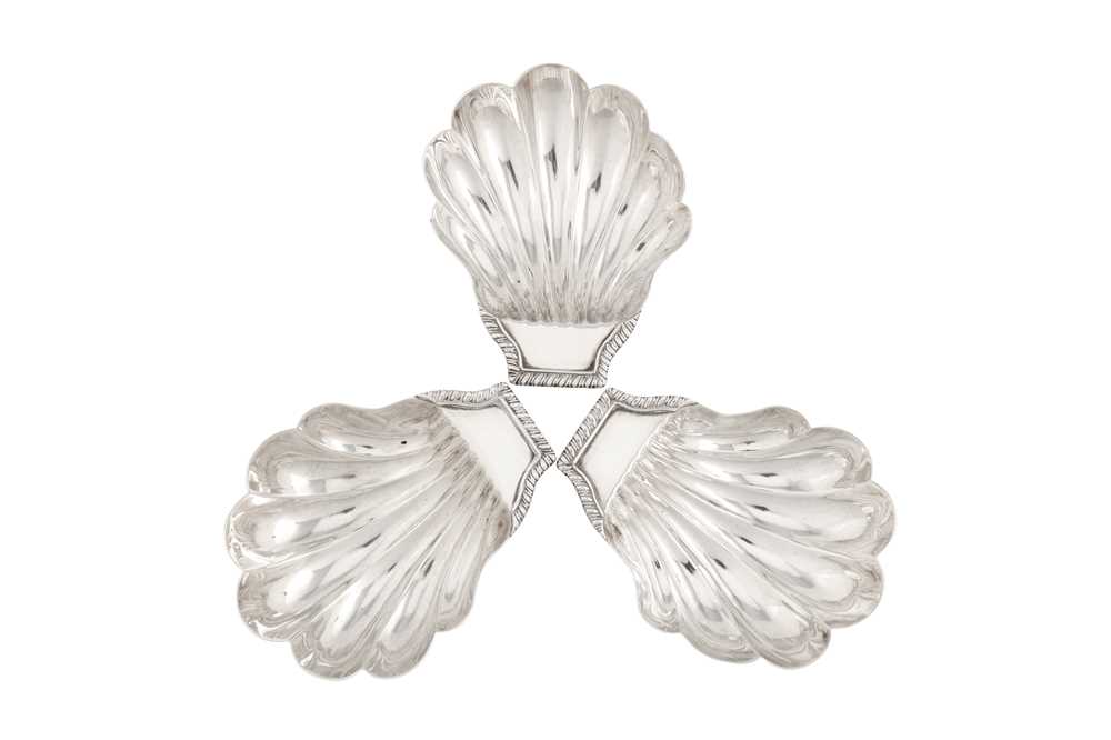Lot 358 - A set of three George IV sterling silver