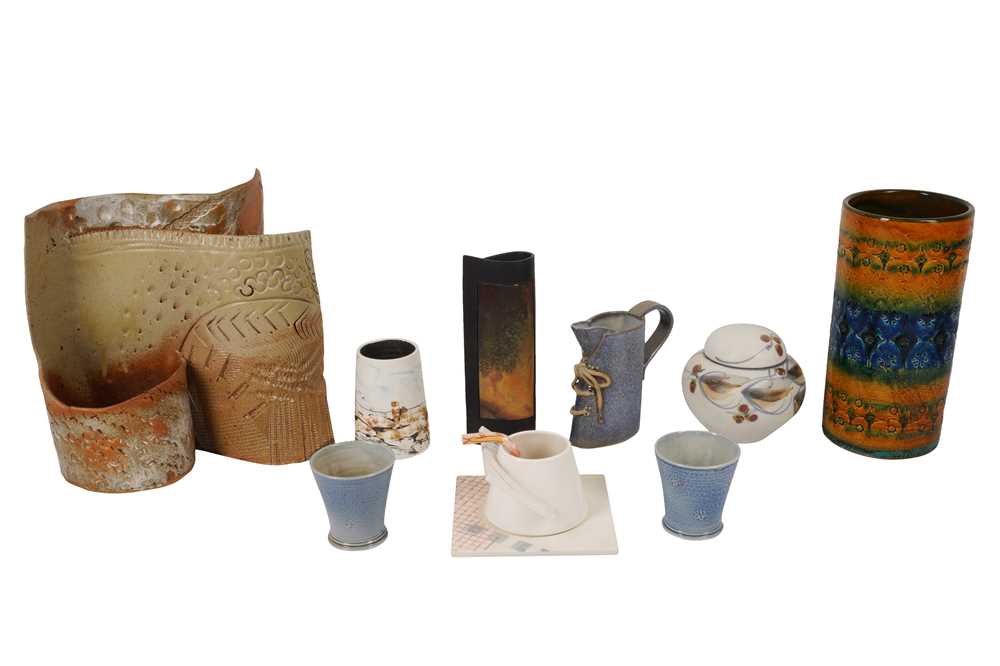 Lot 415 - A COLLECTION OF STUDIO POTTERY