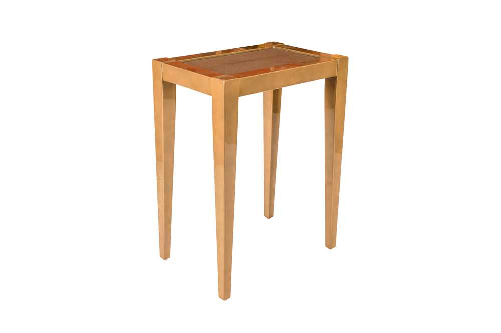 Lot 324 - A pair of contemporary side tables