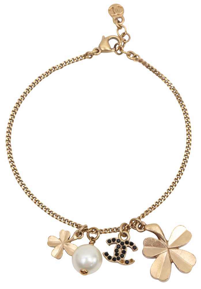 Lot 197 - Chanel Four Leaf Clover Charm Anklet
