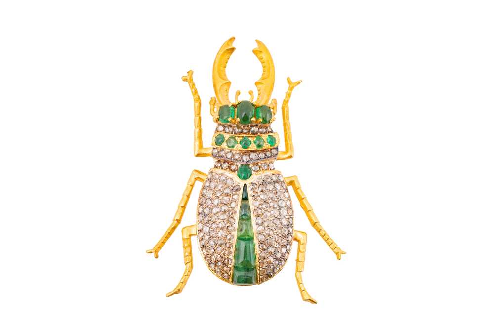 Lot 116 - AN EMERALD AND DIAMOND BEETLE PENDANT/BROOCH