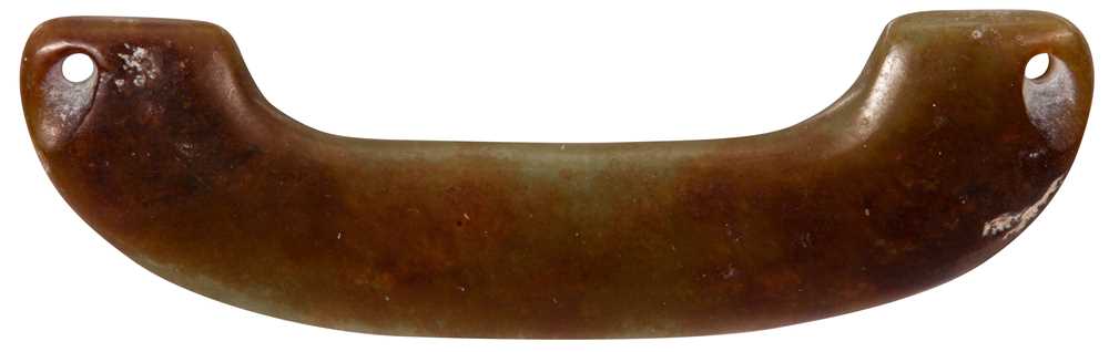 Lot 180 - A CHINESE ARCHAISTIC JADE PENDANT, HUANG