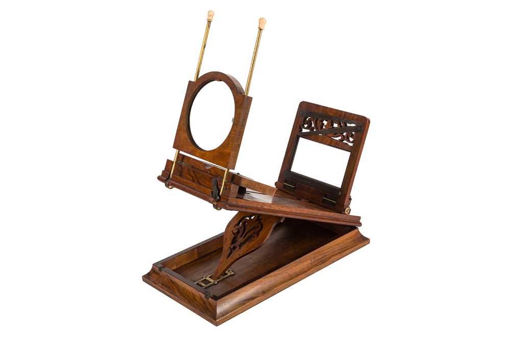 Lot 38 - An Unmarked Tabletop Graphoscope