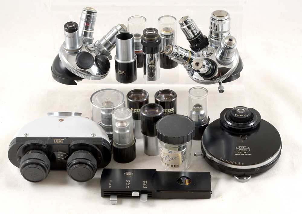 Lot 436 - Zeiss Microscope Objectives & Eyepieces.