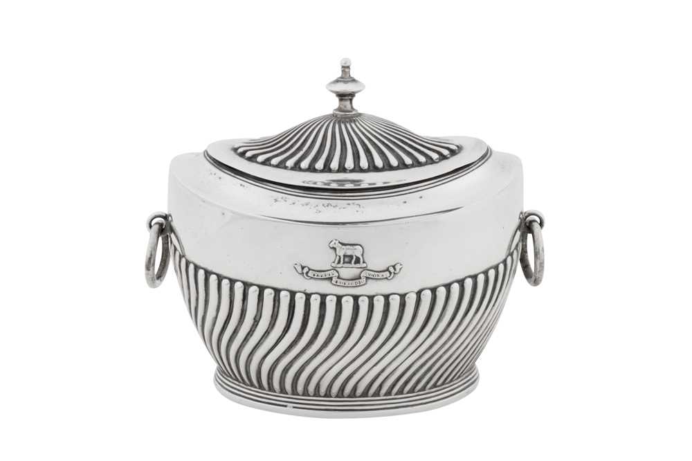 Lot 405 - An Edwardian sterling silver tea caddy,