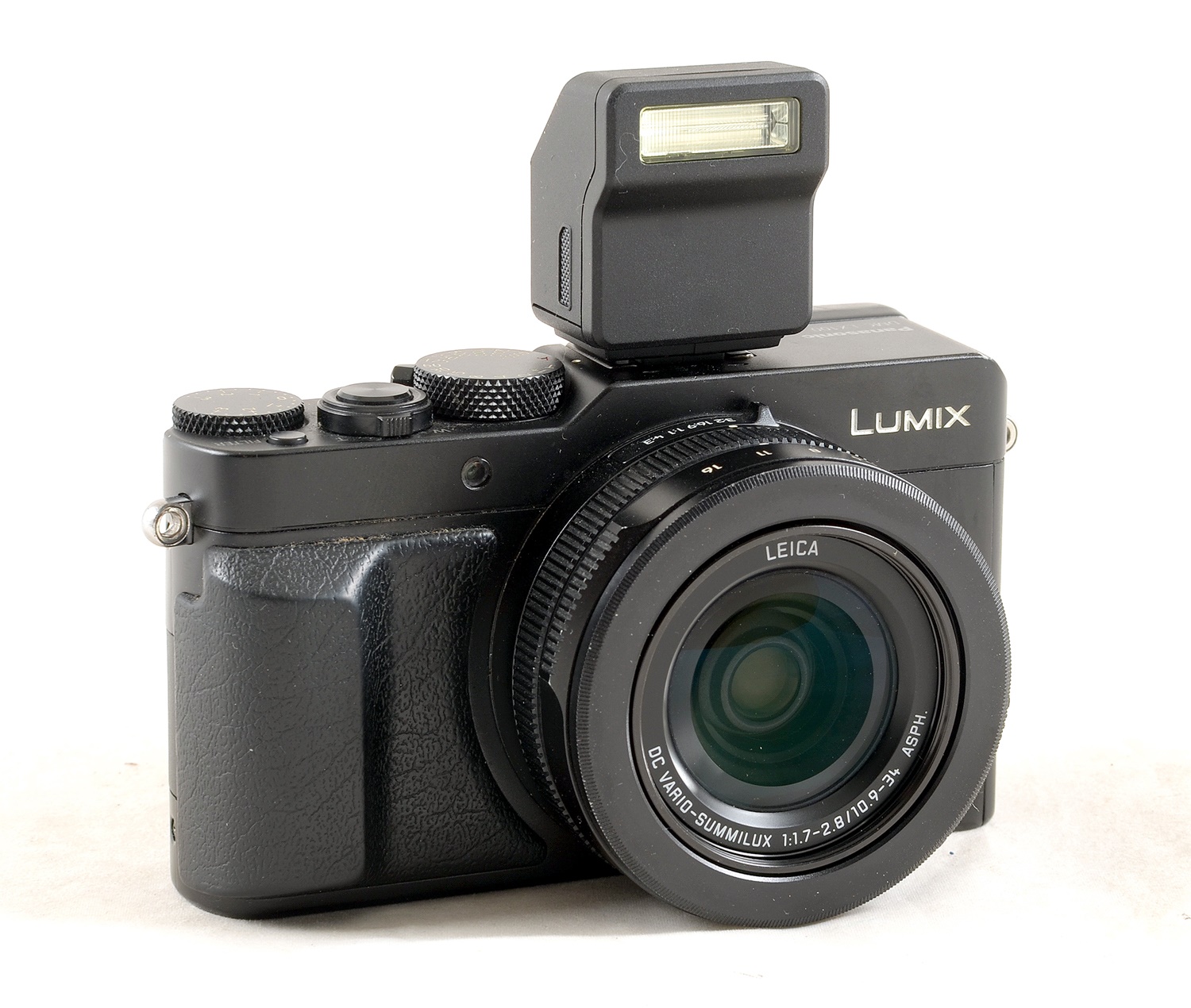 Lot 353 - Black Panasonic Lumix LX100 Compact Digital