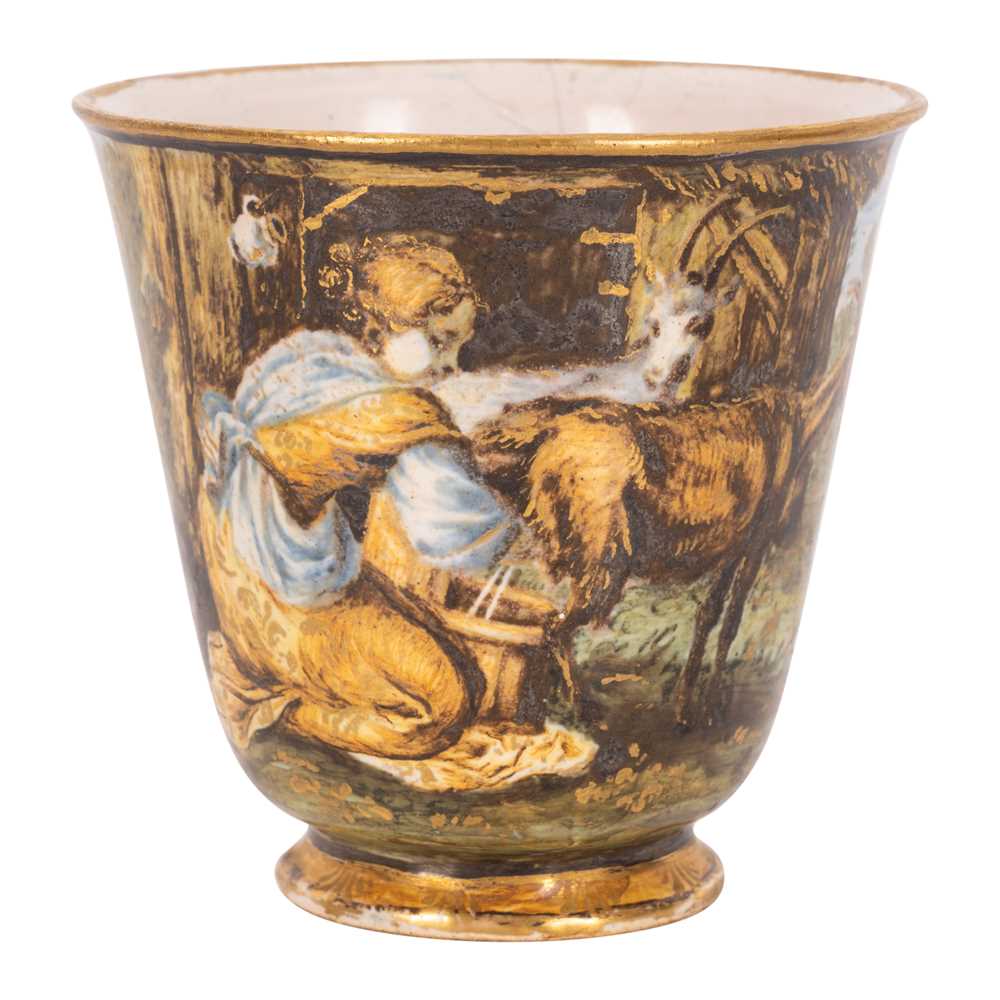 Lot 6 - An Italian majolica Istoriato cup, circa 1700,
