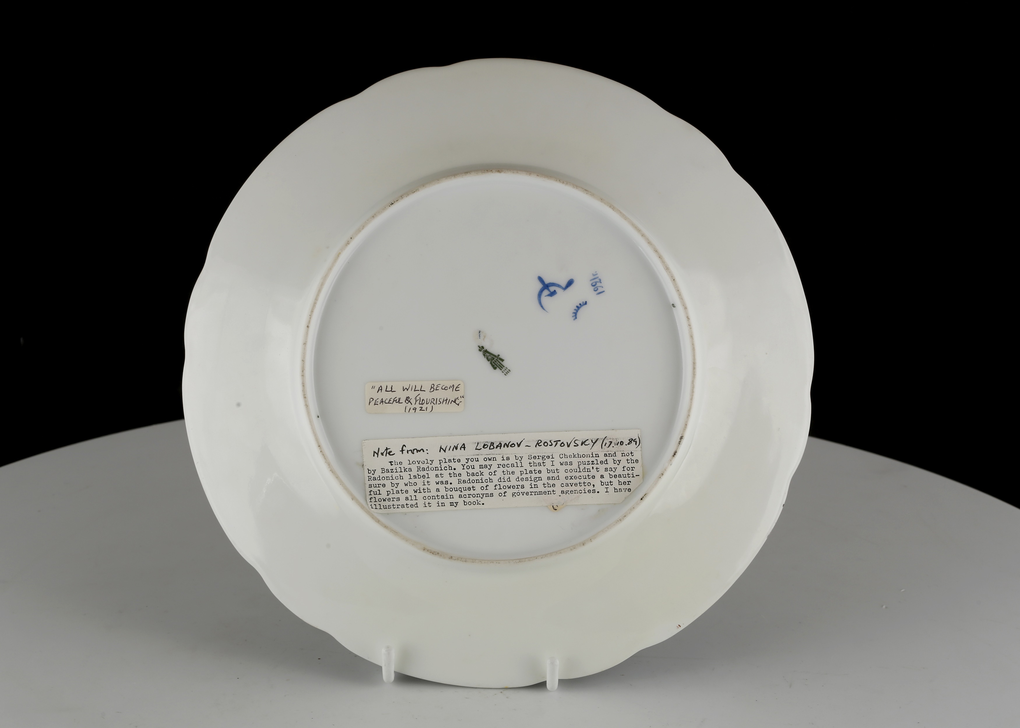 Lot 226 - A FINE SOVIET RUSSIAN PORCELAIN PLATE, dated