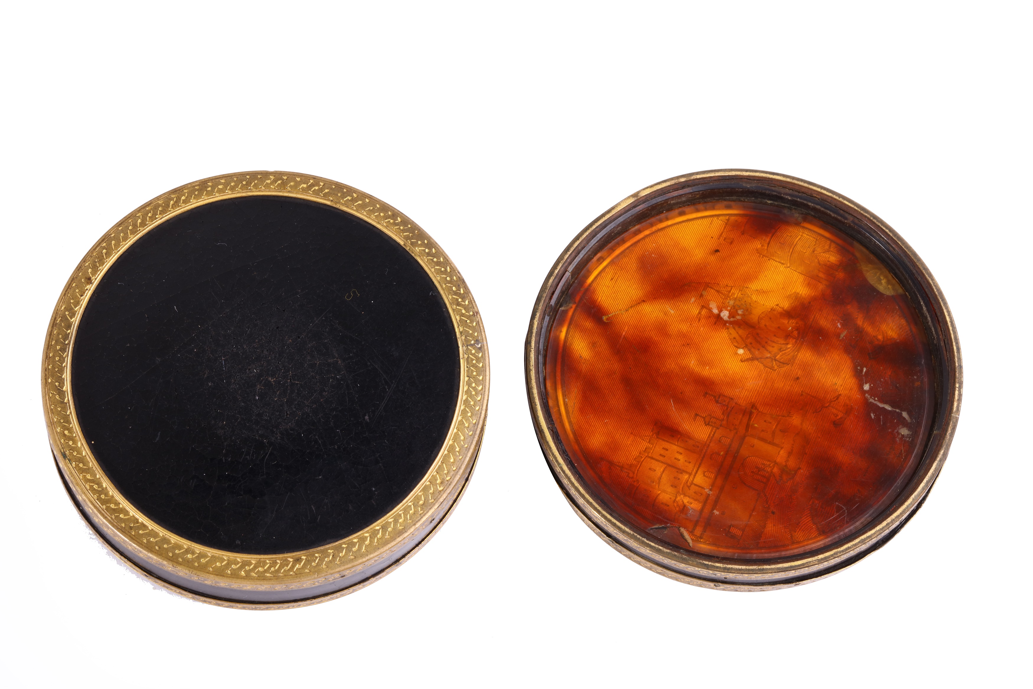 Lot 26 - A late 18th century French lacquer and