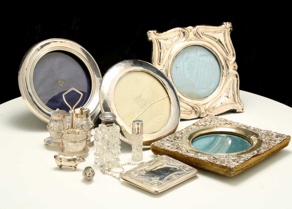 Lot 97 - A mixed group of antique sterling silver