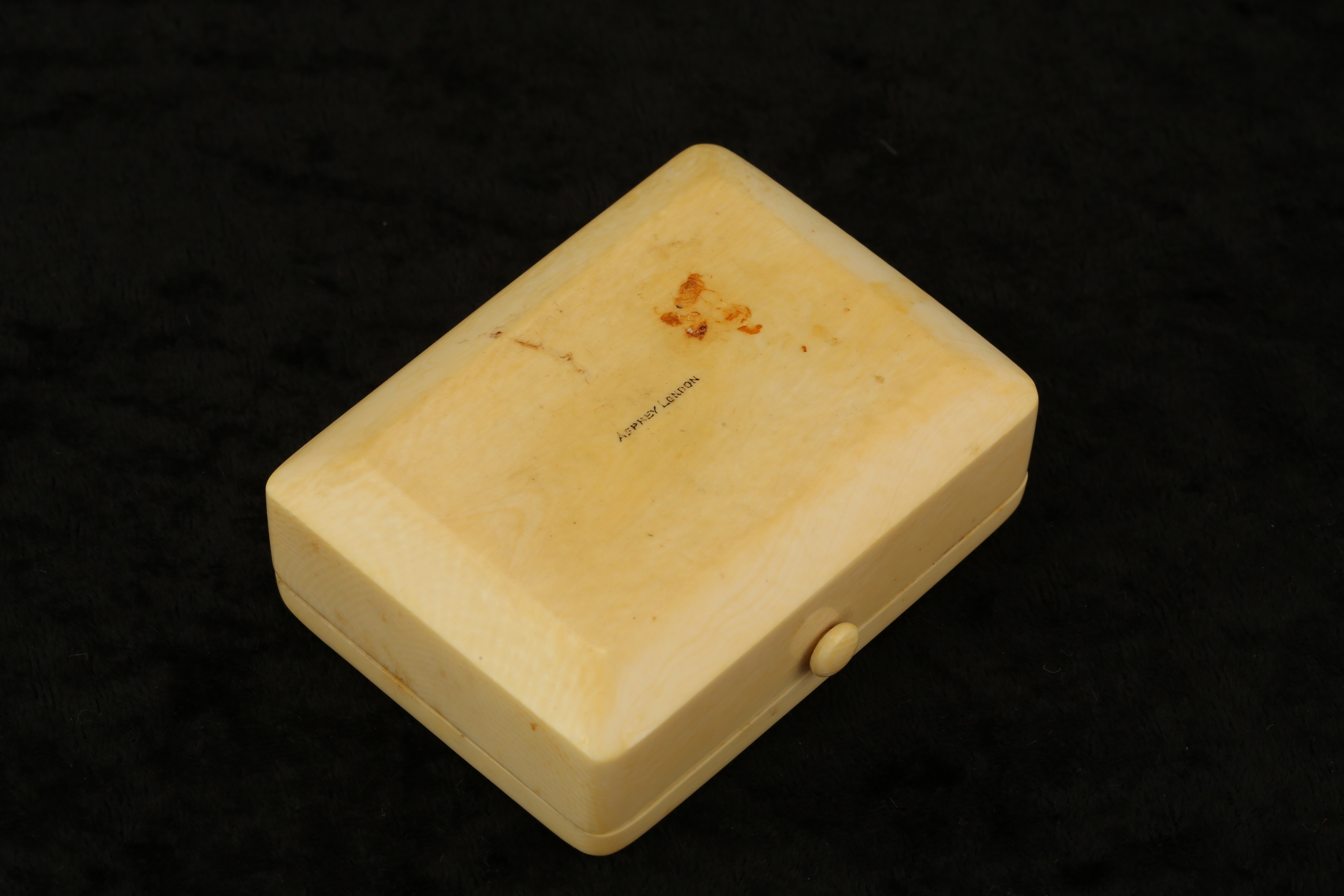 Lot 118 - A late Victorian ivory needle box, circa