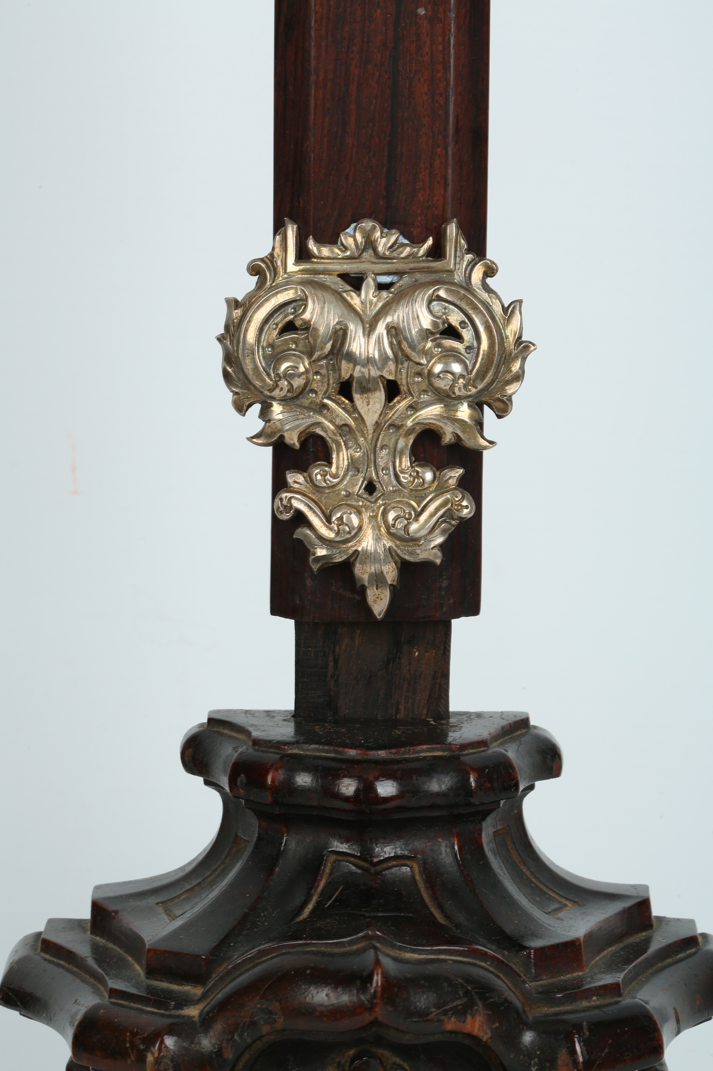 Lot 45 - AN 18TH CENTURY INDO-PORTUGUESE (GOAN) CARVED,