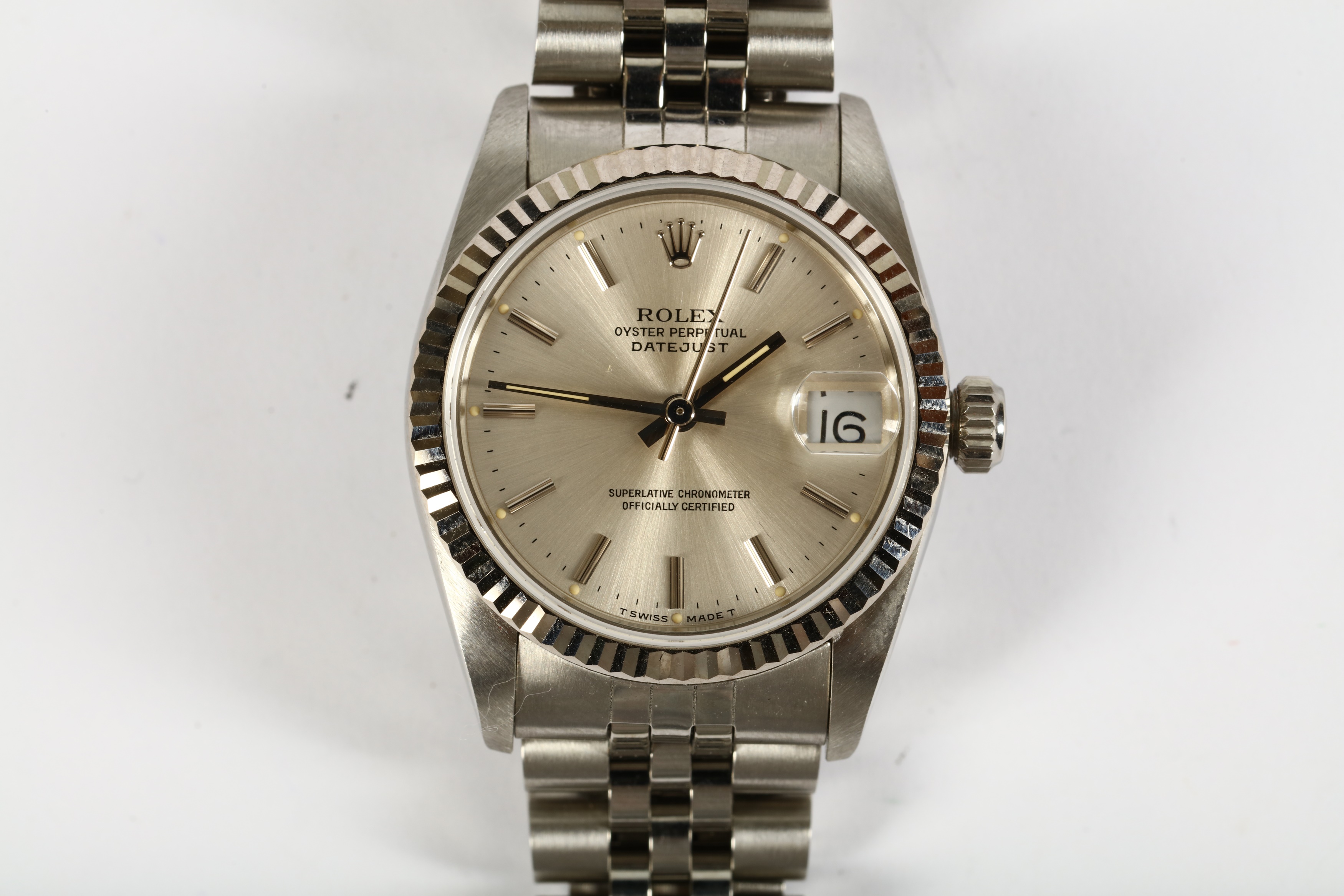 Lot 362 - Rolex. A mid sized stainless steel/gold